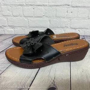 Vicroria's | Shoes | Victorias Footwear Rs Women Sandals Size 9 Slide ...